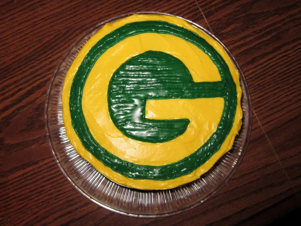 Green Bay Packers Cake • Curious Cuisiniere