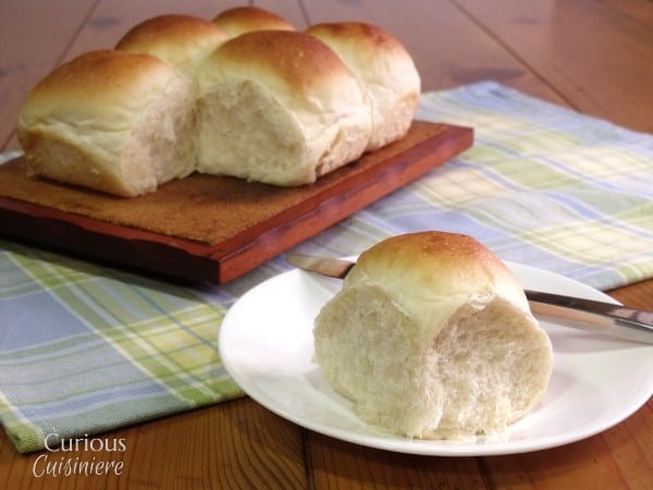 Fluffy White Dinner Rolls (With a Bread Machine Option!) • Curious ...