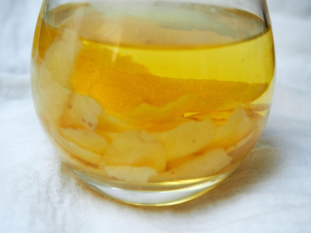 Homemade Limoncello Recipe • Curious Cuisiniere