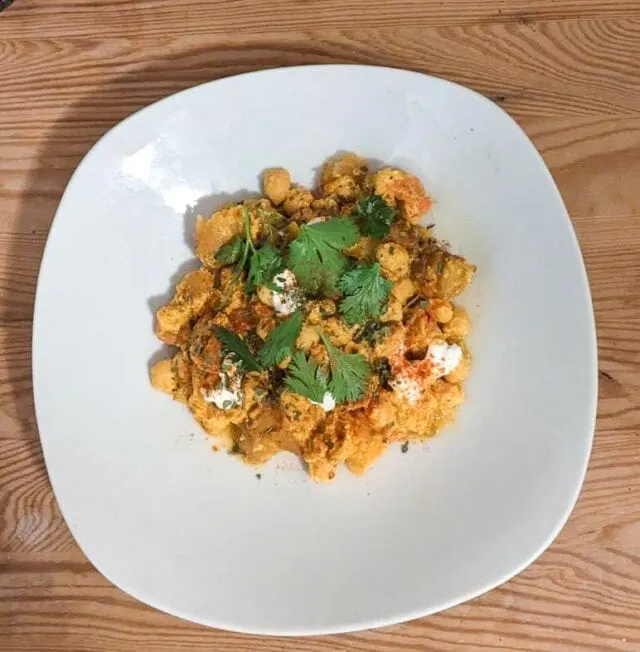 Himchali Madra (Chickpea Yogurt Curry) • Curious Cuisiniere