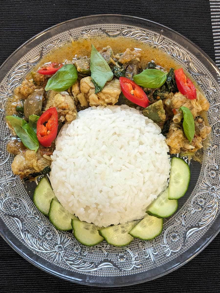 Cha Kroeung Pailin (Cambodian Lemongrass Chicken) • Curious Cuisiniere