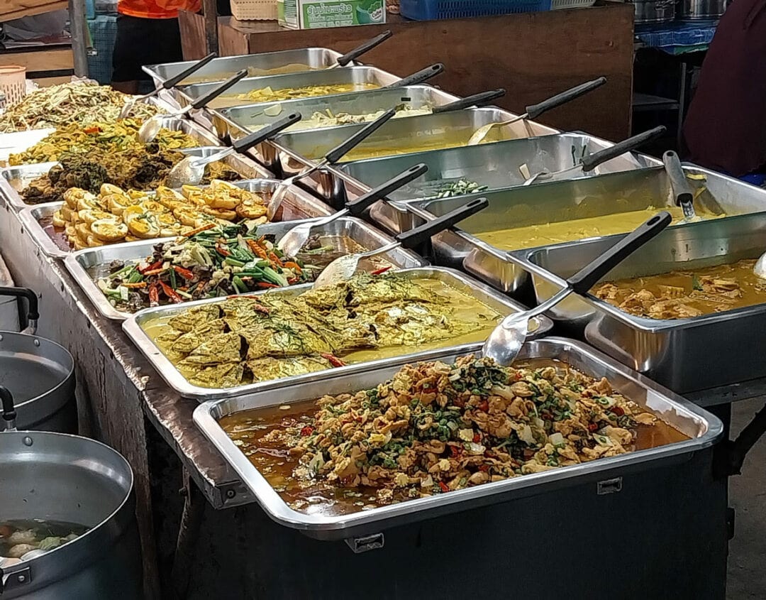Khao Gaeng – What Thai People REALLY Eat • Curious Cuisiniere